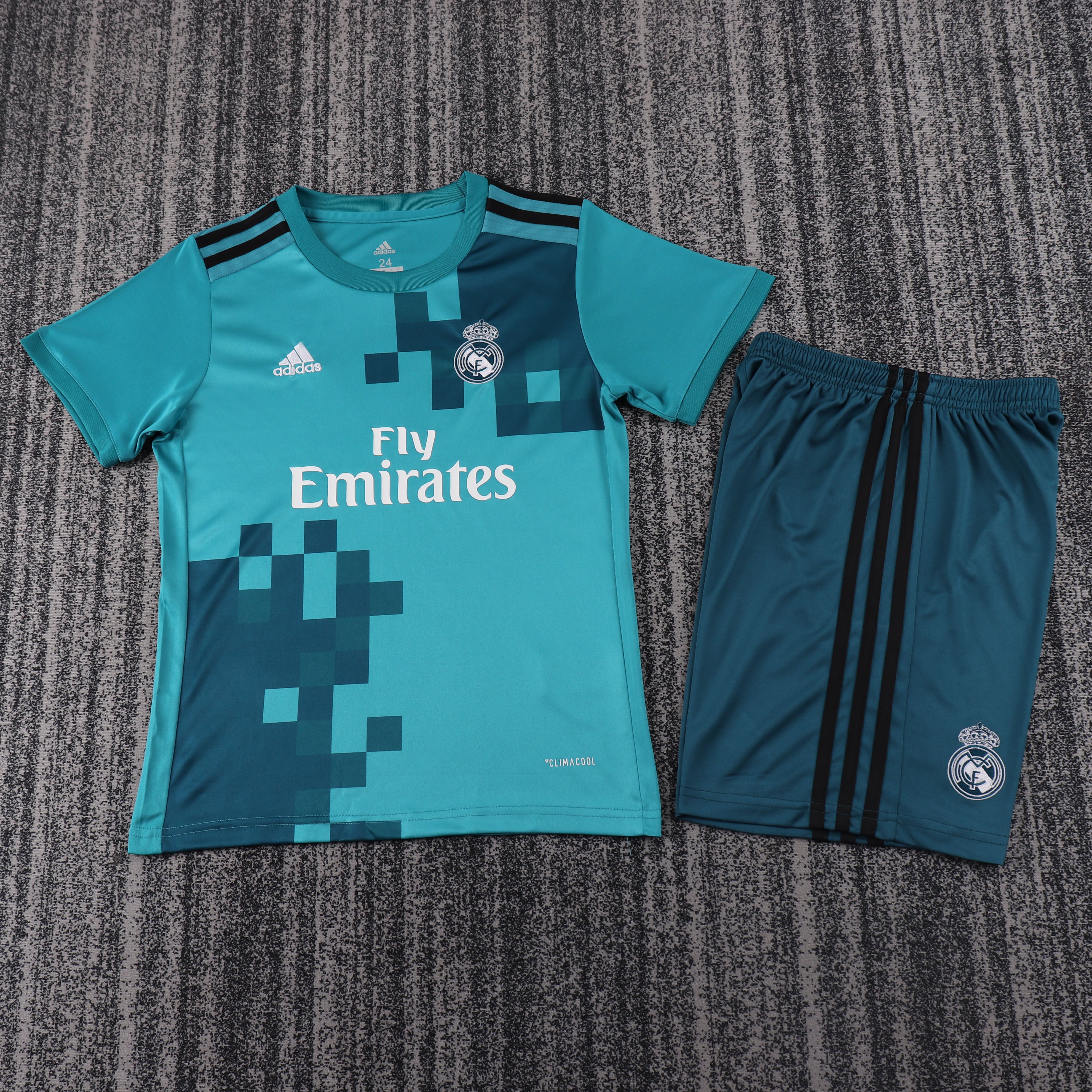 Real Madrid 17/18 Children's Third Retro Set – Heritage